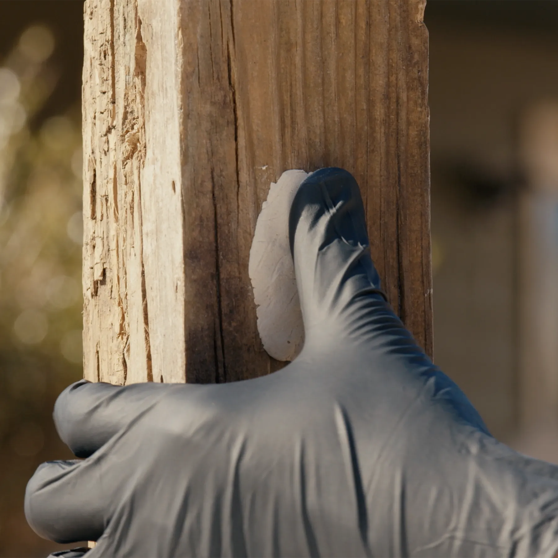 KwikWood Epoxy Putty - 1oz | J-B Weld