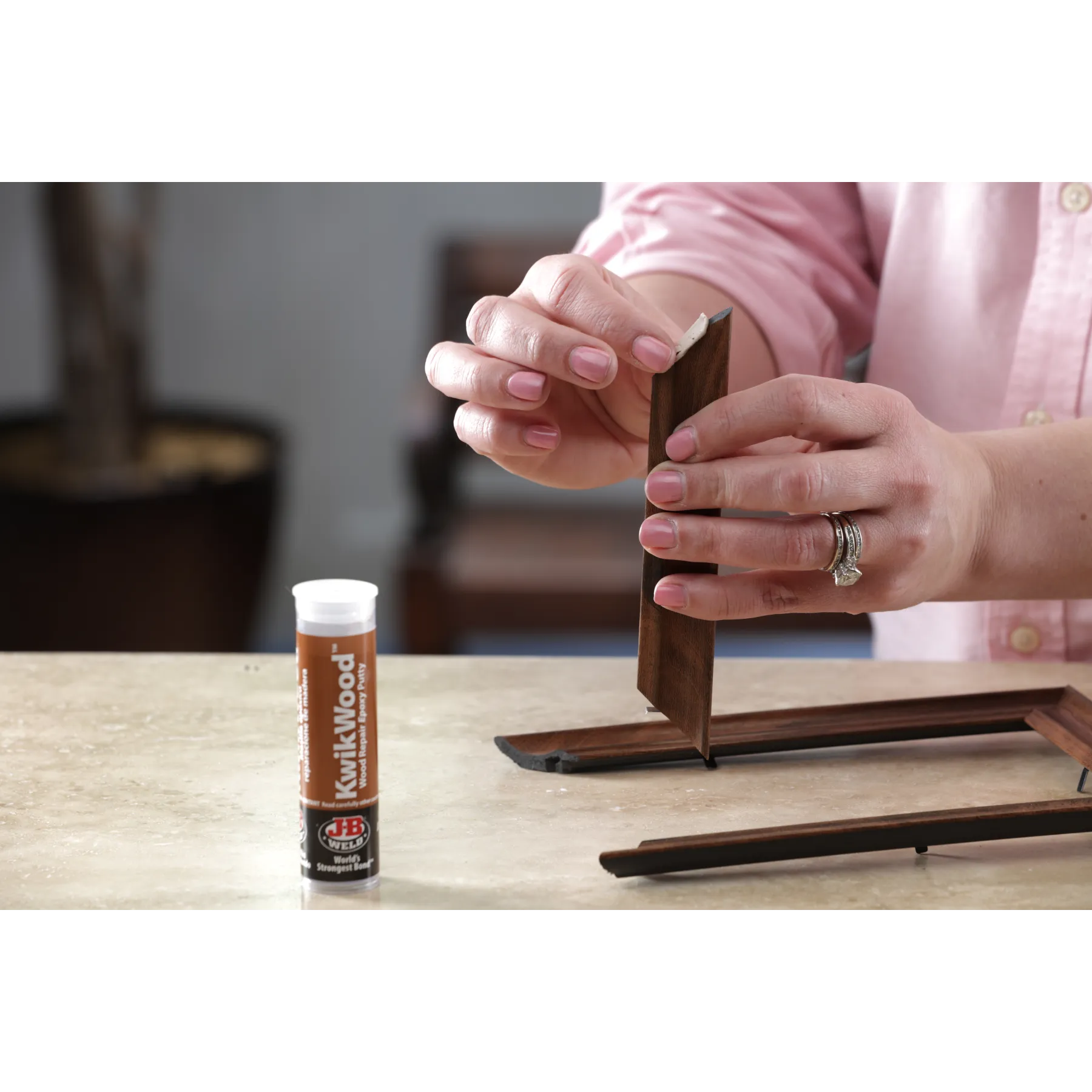 KwikWood Epoxy Putty - 1oz | J-B Weld