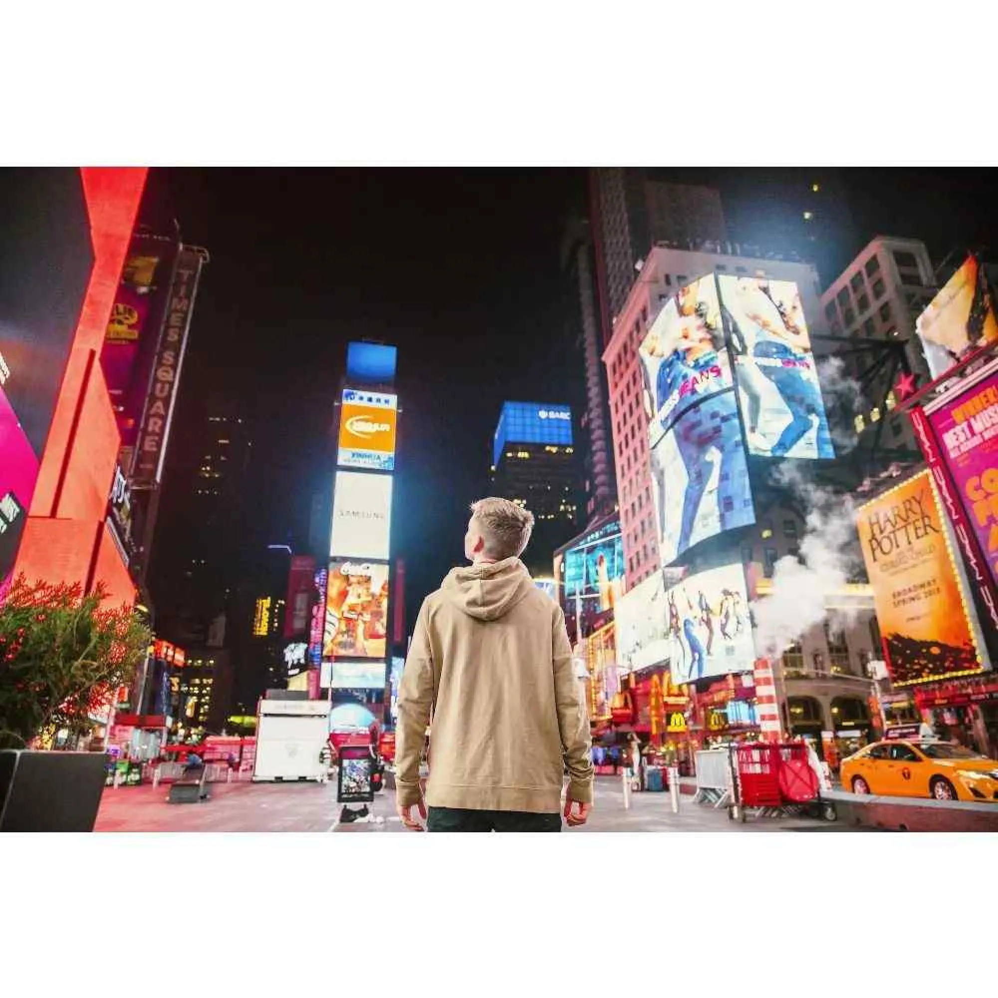 Digital Out of Home Advertising Solutions for Brand Visibility | CMG ...