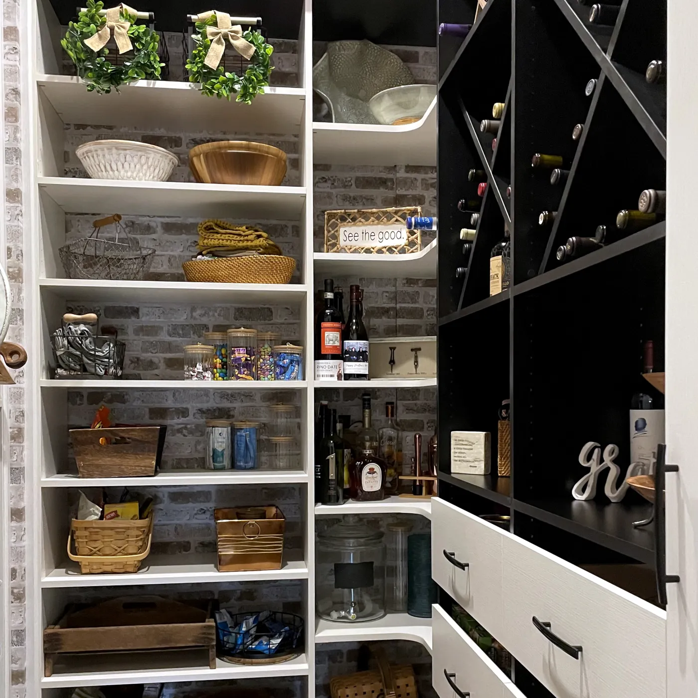 Custom Pantry Cabinets & Kitchen Pantries | Artisan Custom Closets