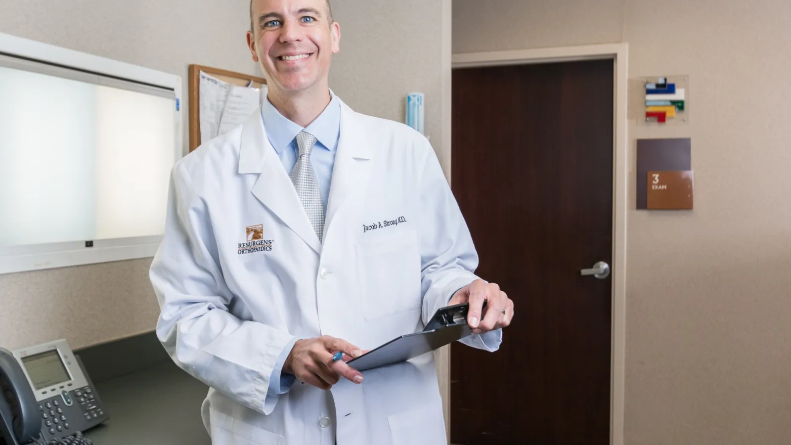 Jacob A. Strong, M.D. | Resurgens Orthopaedics