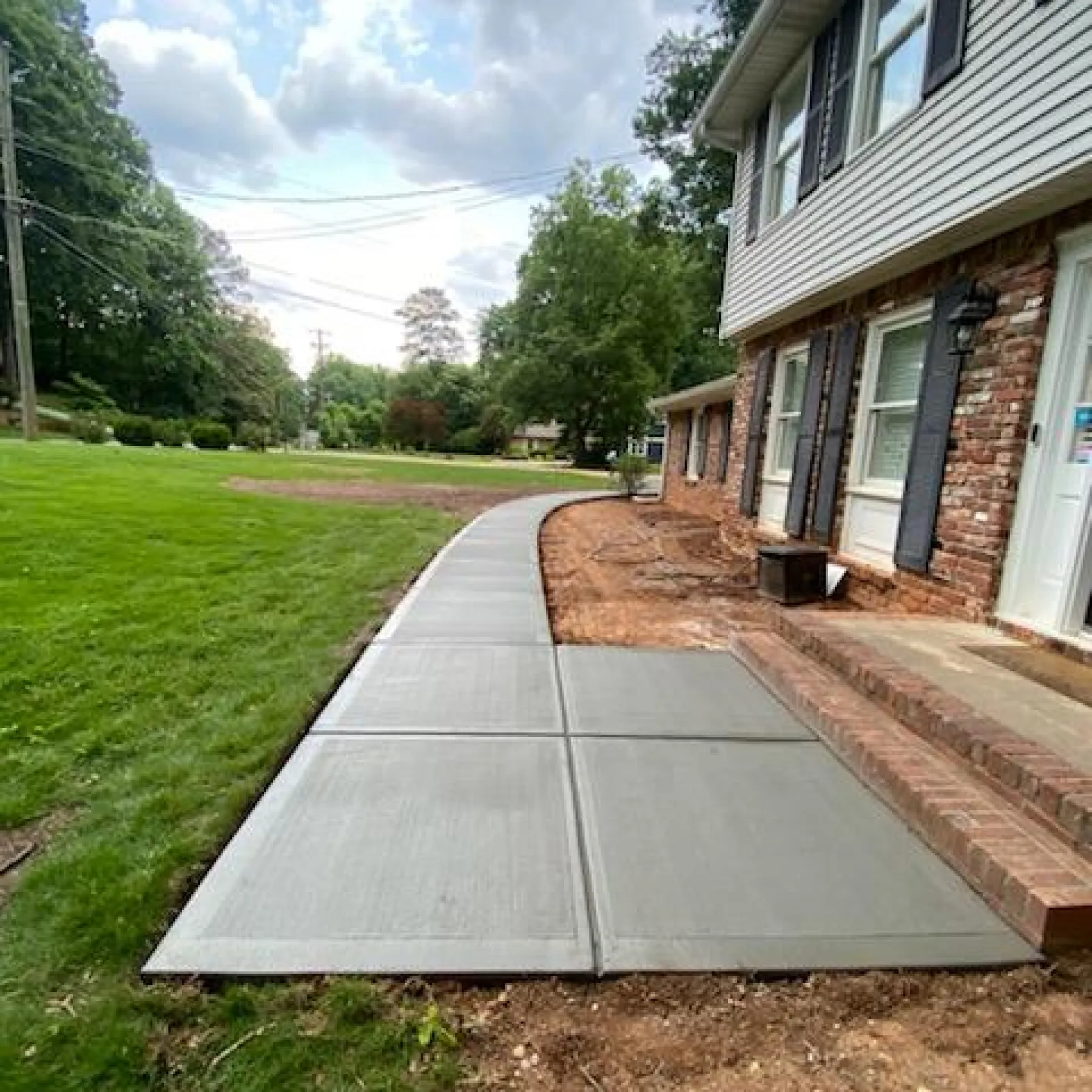 Walkway & Sidewalks | Sudlow Concrete