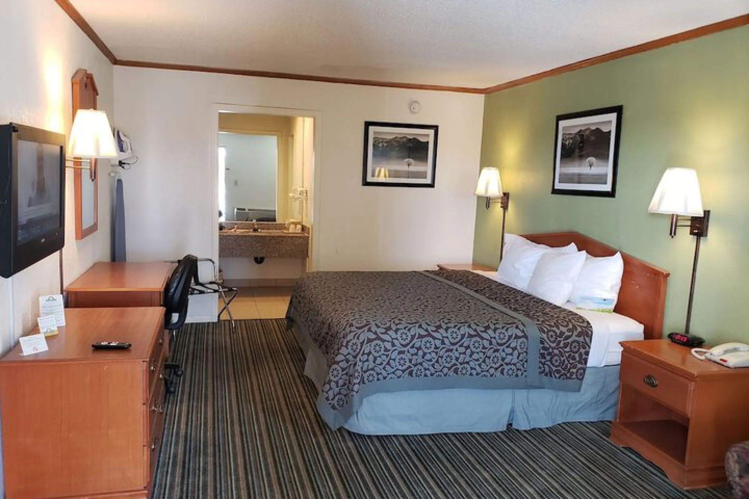 Economy Hotel Wichita- Florence St. | Stablegold Hospitality