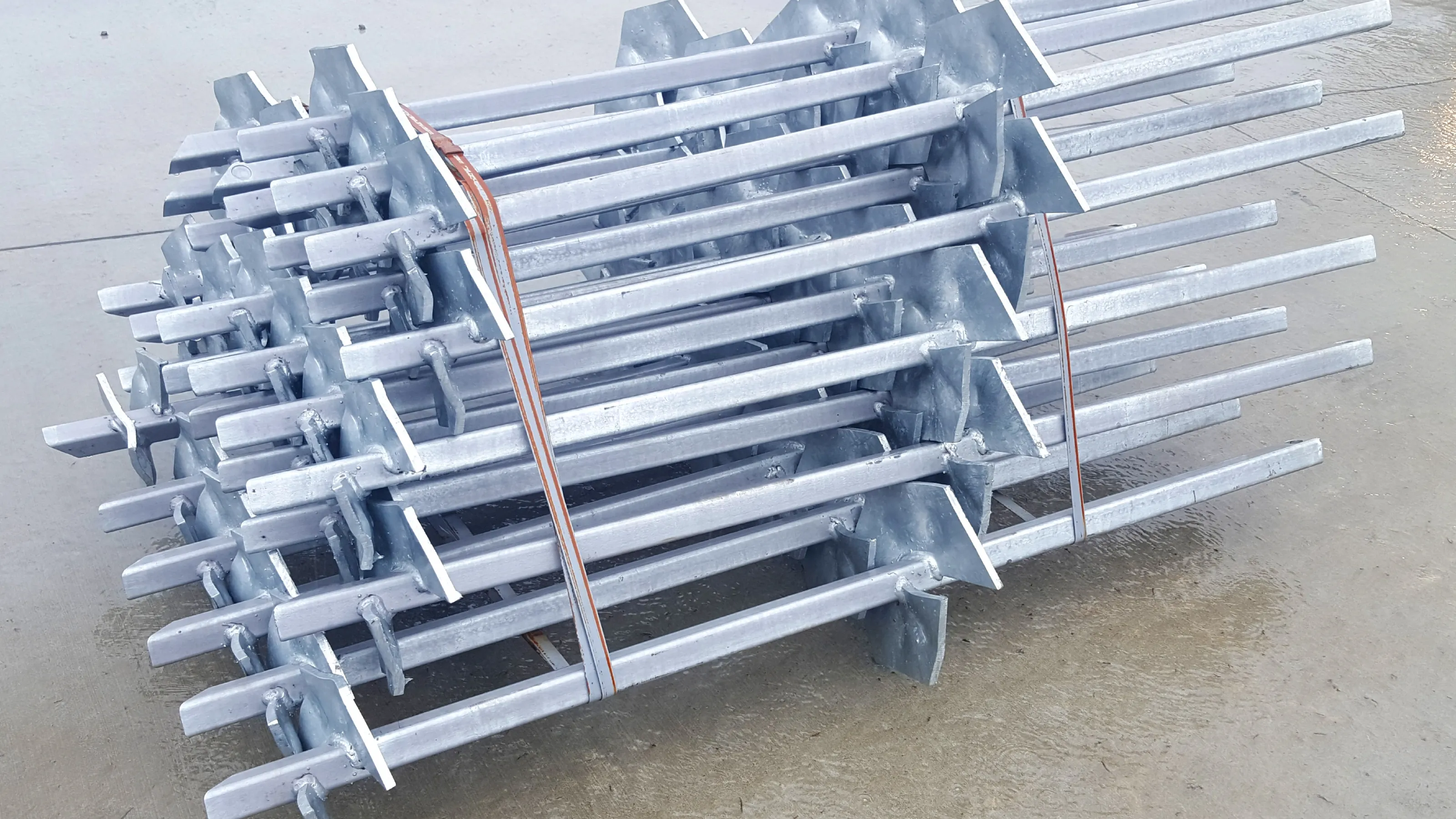 Round Corner Square Shaft Helical Pipe Piles For Sale | Cantsink