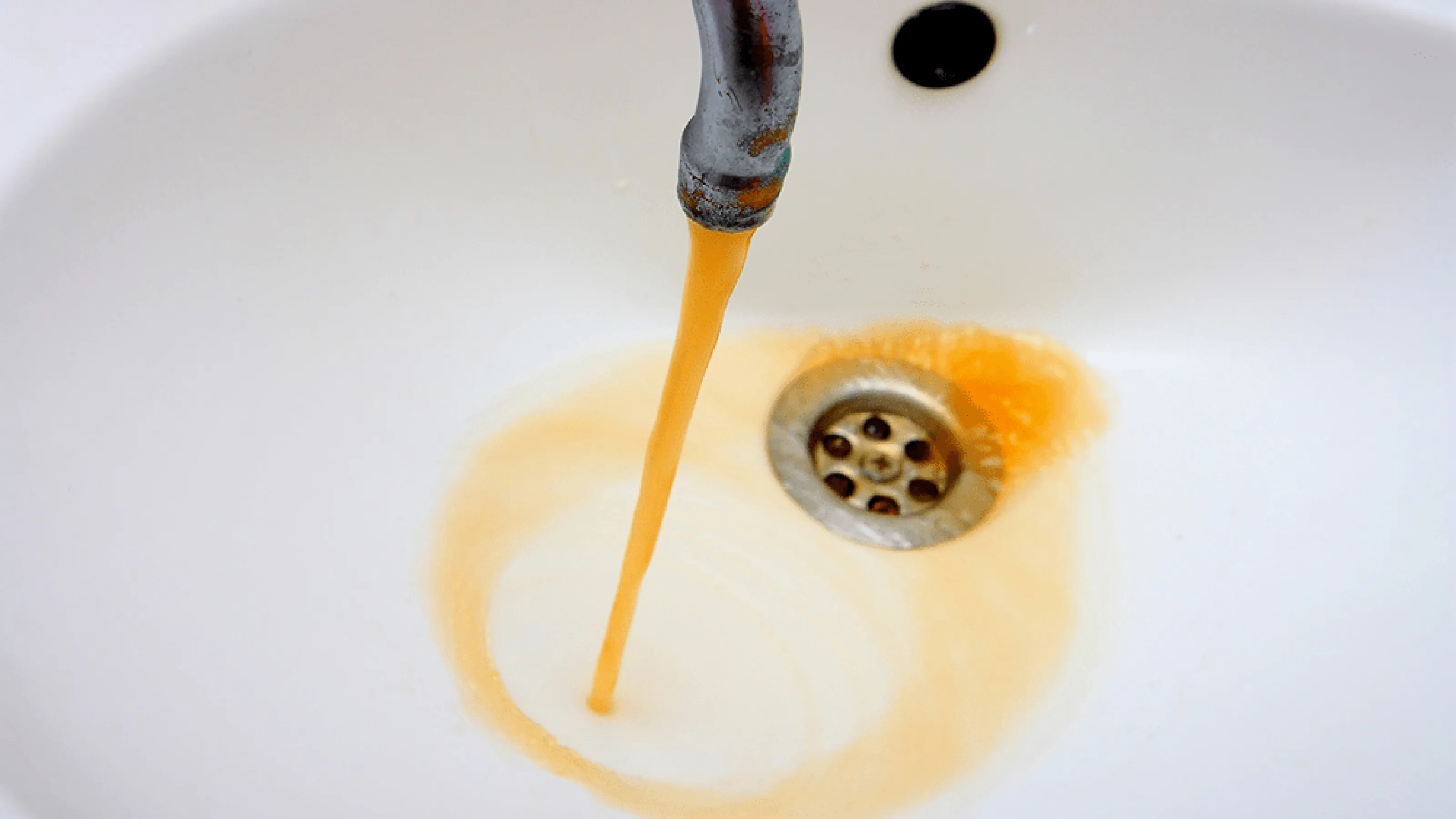 Why Is My Home’s Water Rusty? | Estes Services