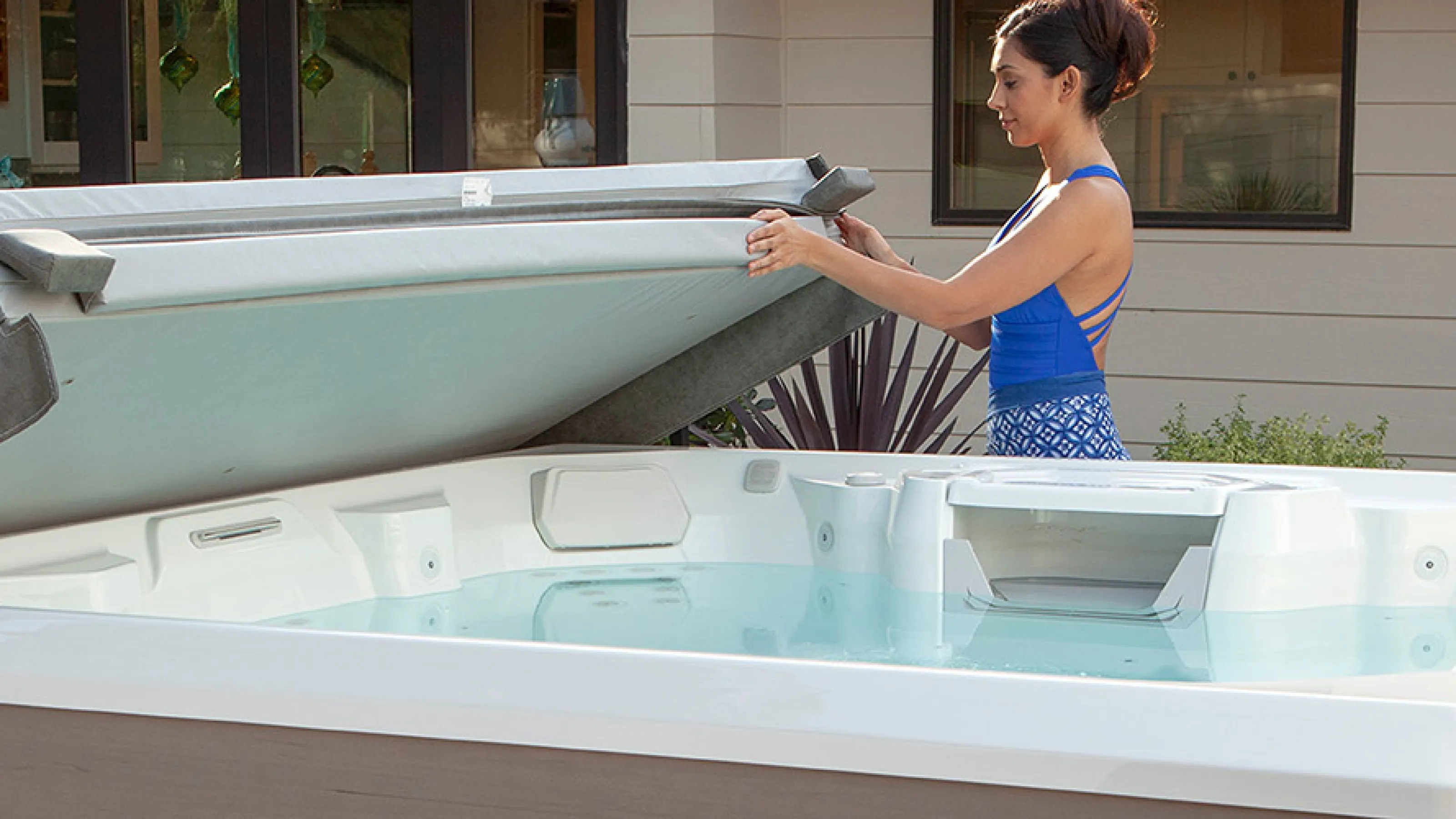 Cover Lifters: Selecting the Best Option for Your Hot Tub | Georgia Spa ...