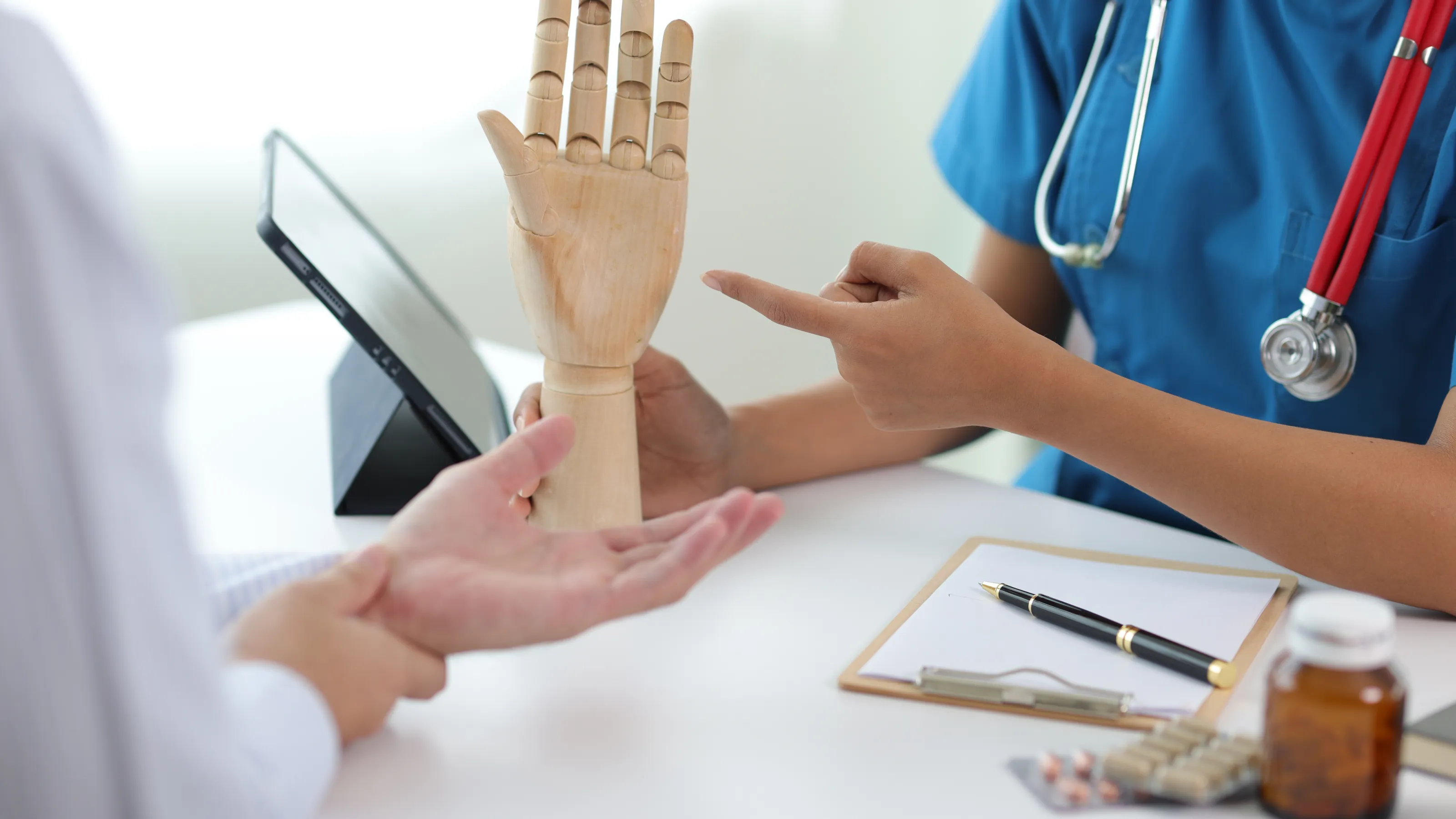Hand, Wrist, & Elbow Orthopedic Doctors | Orthopaedic Associates of Maine