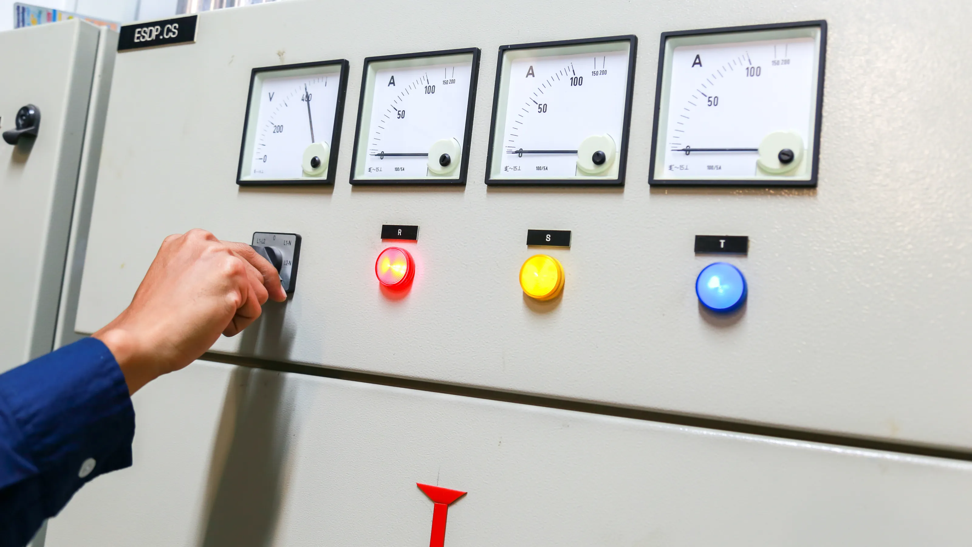 Essential Switchgear Maintenance for Reliable Power | Prime Power