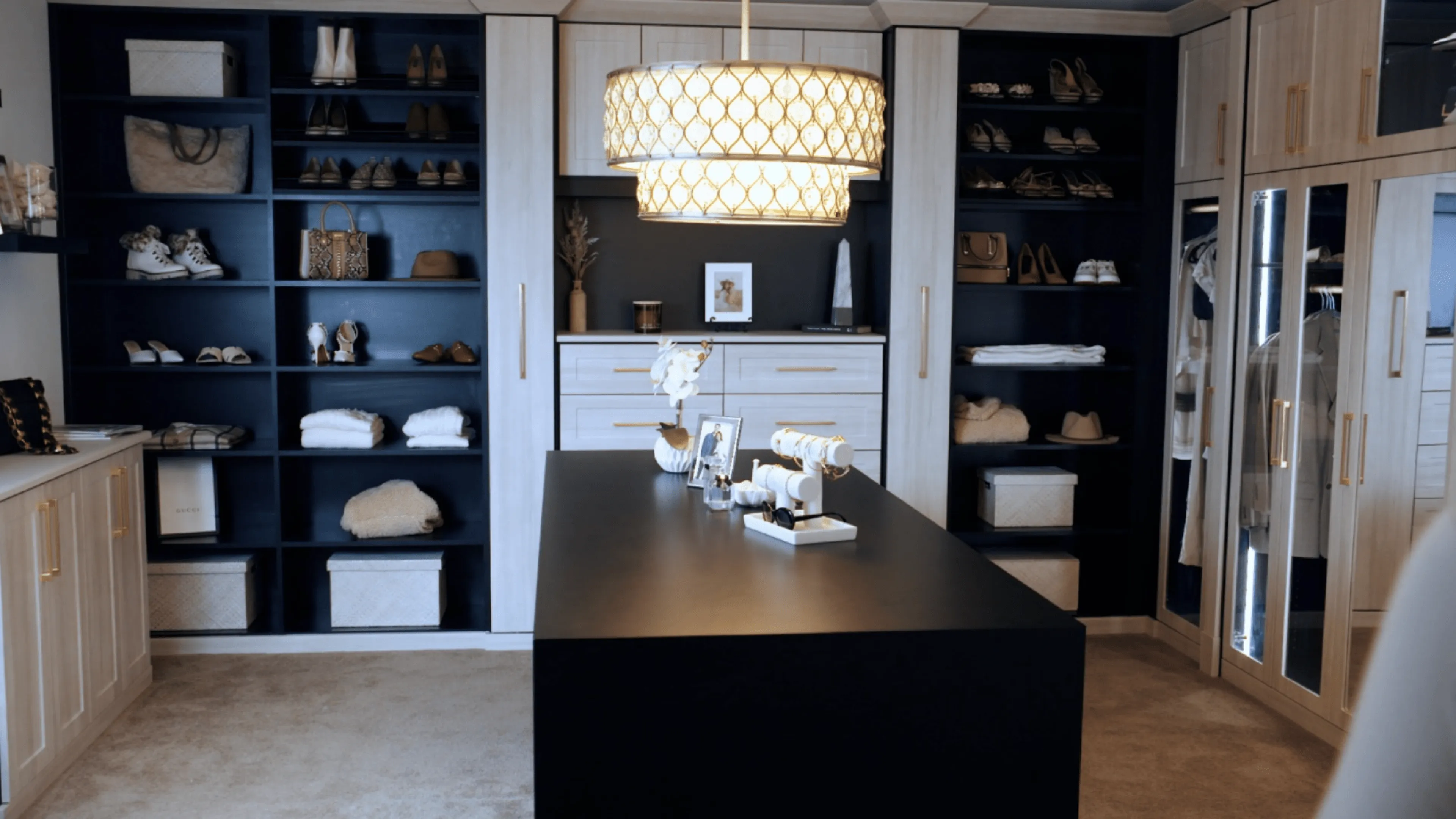 Custom Closet That Fits Your Lifestyle | Artisan Custom Closets