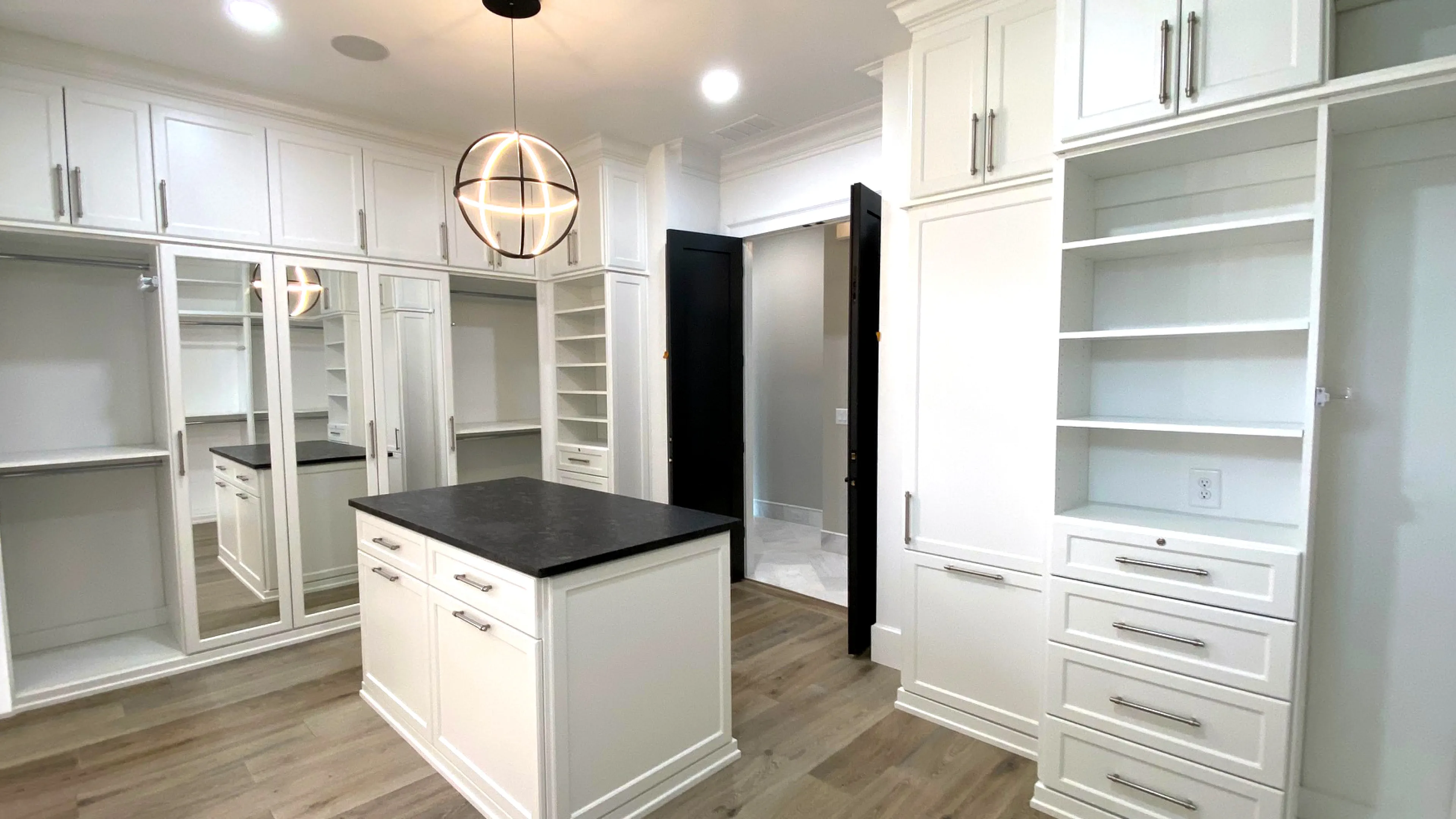 David Machowski | Artisan Custom Closets
