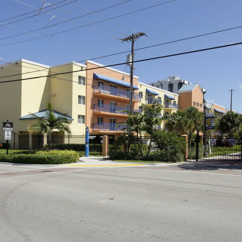 Tropical Pointe | Aaxon