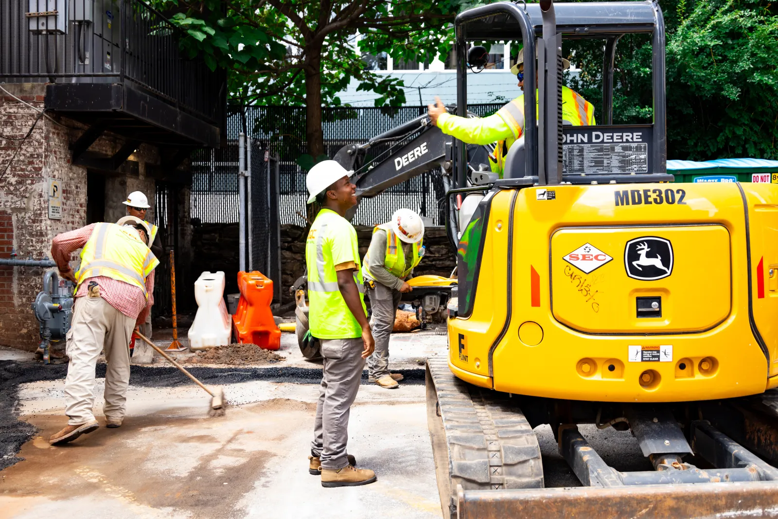 Georgia Move Over Law: Essential Info for Drivers & Workers